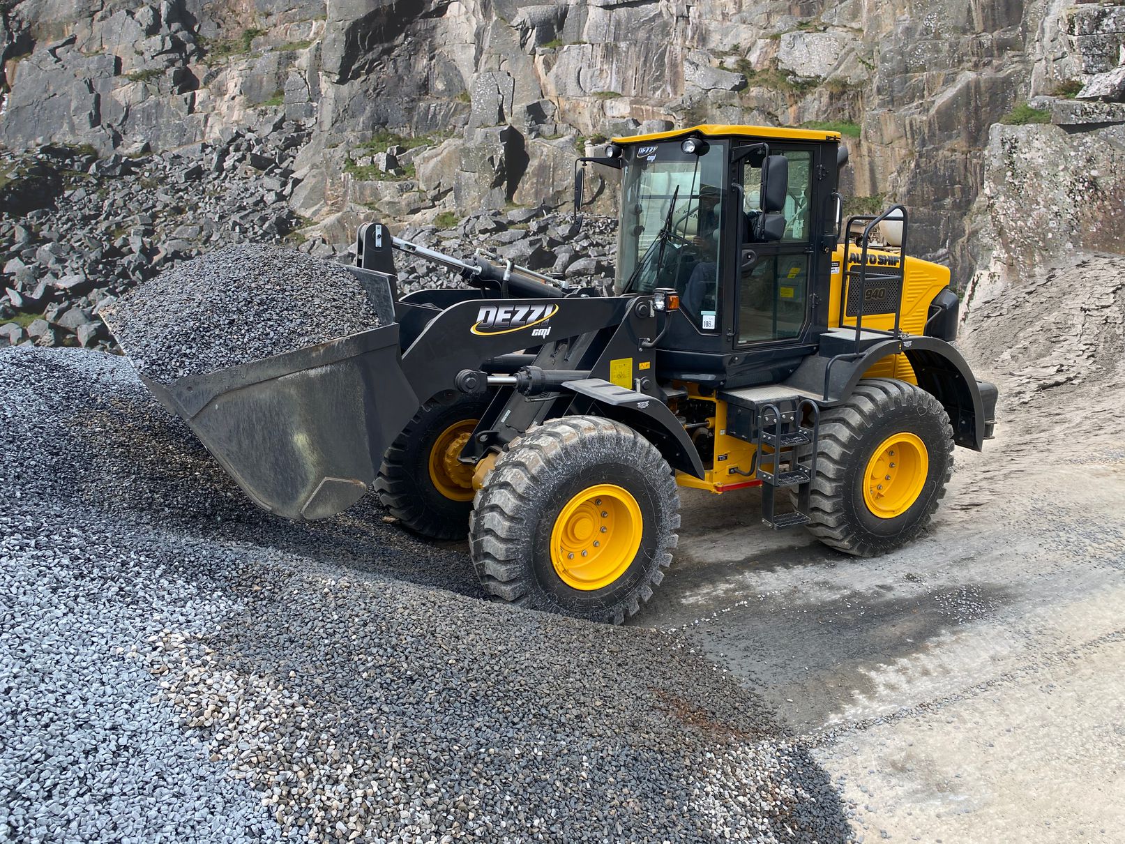 Dezzi CMI Wheel Loaders For Sale | Western Cape